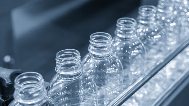 Complete Guide to Liquid Filling Machines | RMH Systems