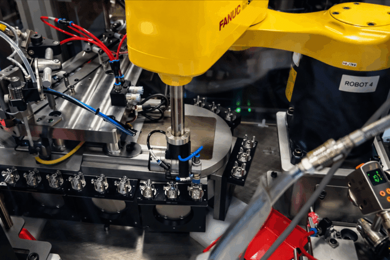 Complete Guide to End of Arm Tooling (EOAT) | RMH Systems